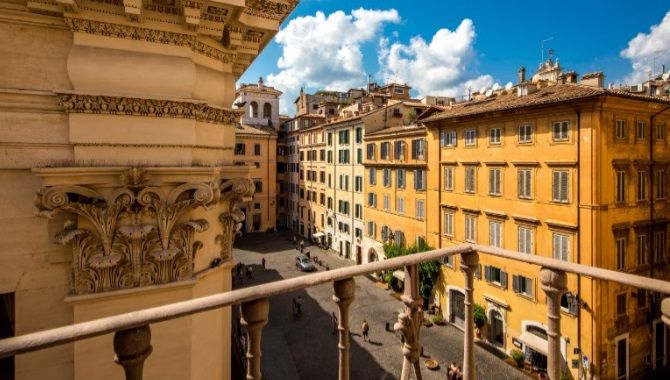 Une ville, un hôtel : le 9Hotel Cesàri , histoire et dolce vita au cœur ...